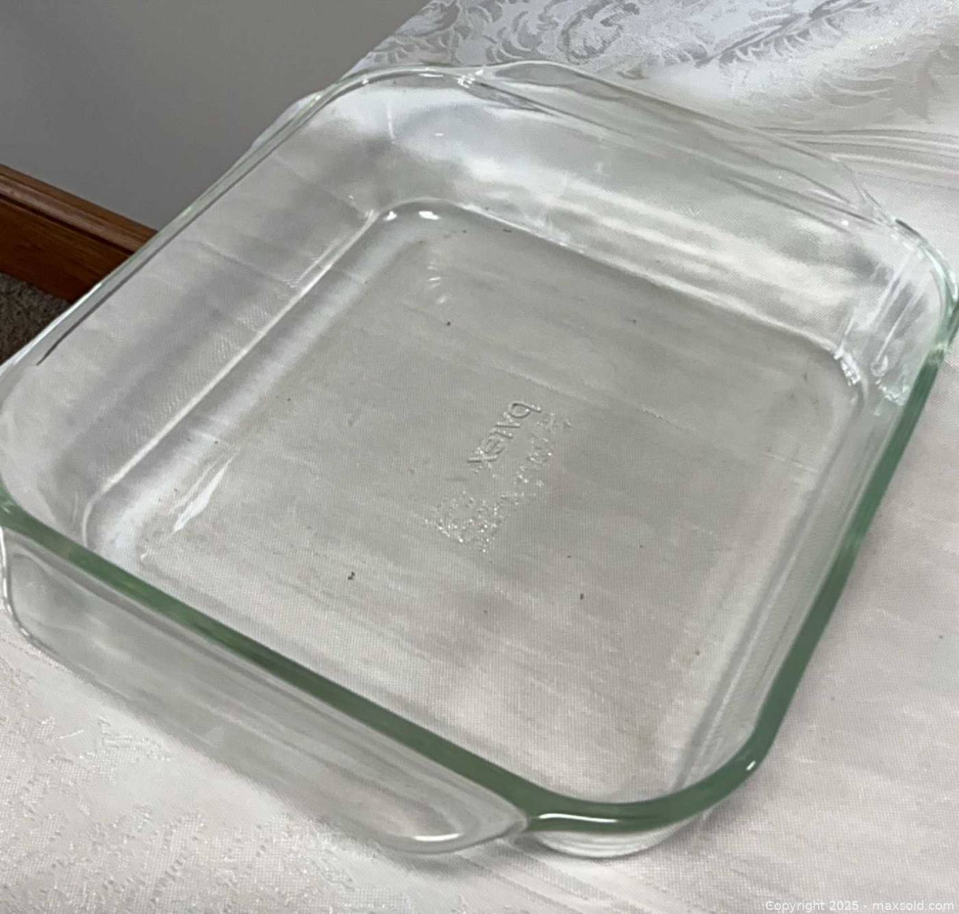 Clear Glass Pyrex Baking Dishes | Maxsold