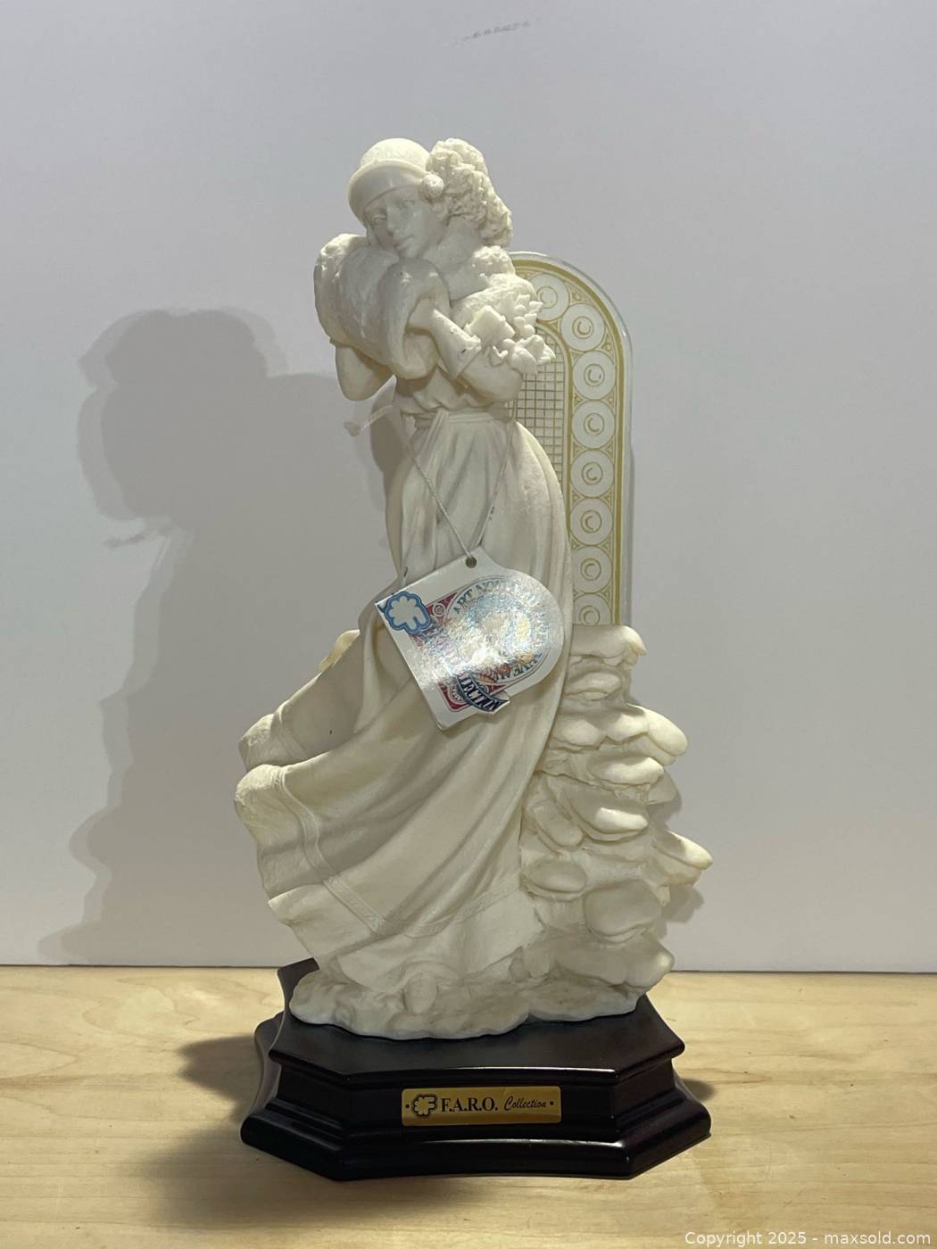 FARO Art Nouveau Lady Figurine 12.5" | Maxsold