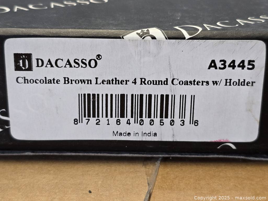 Dacasso chocolate brown leather 4-coaster set with holder | Maxsold