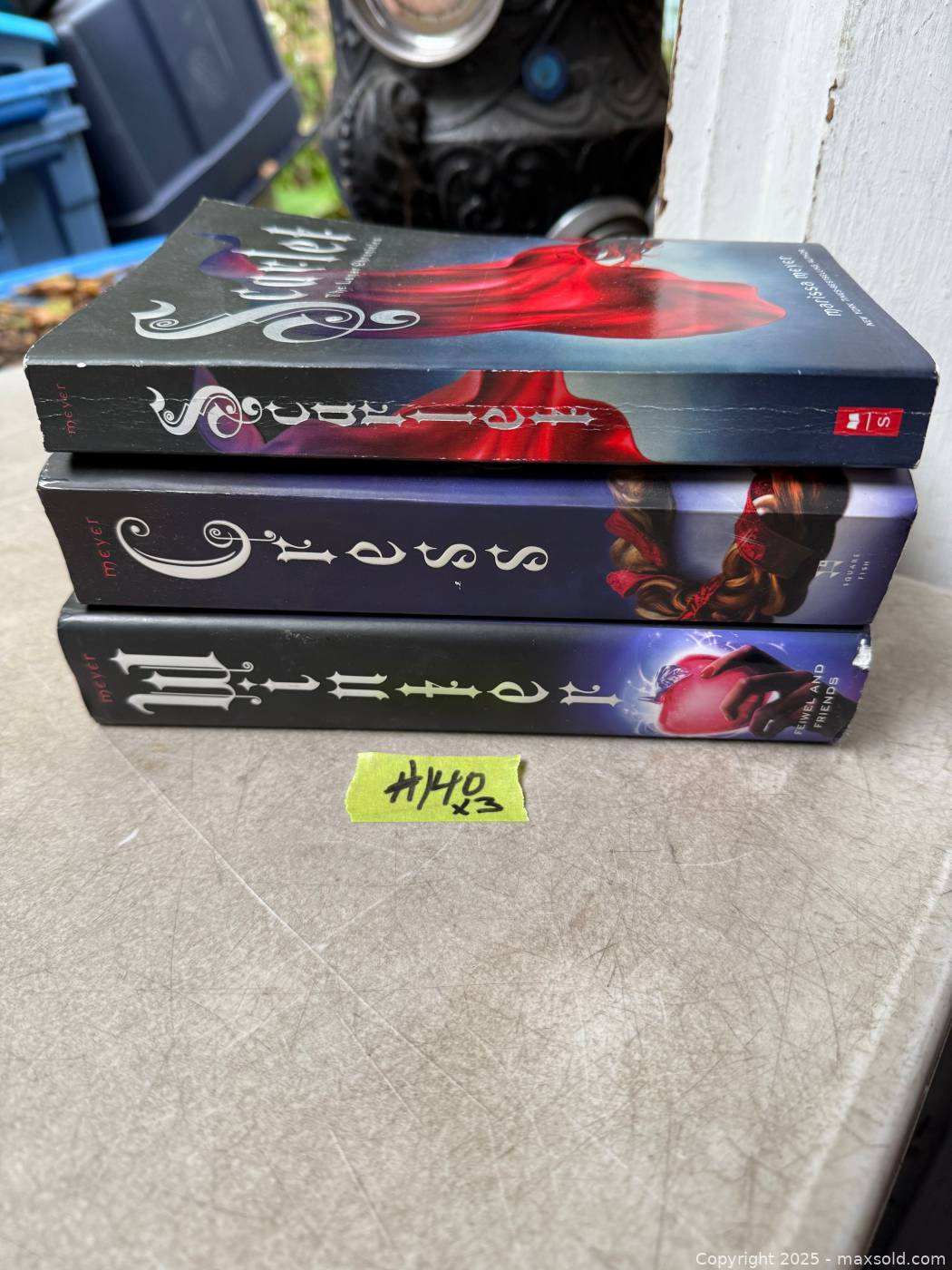 3 Marissa Meyer Lunar Chronicles Books | Maxsold