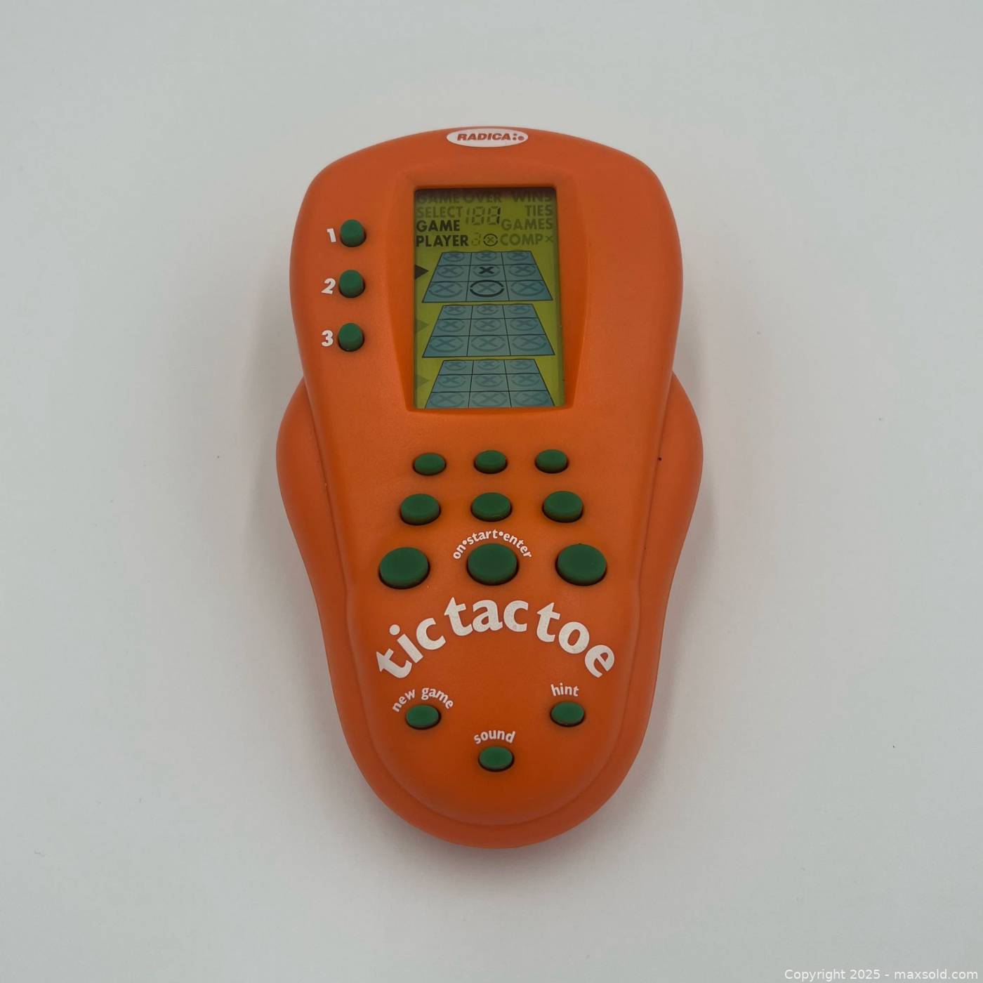 Battery handheld trivia and tic-tac-toe games | Maxsold