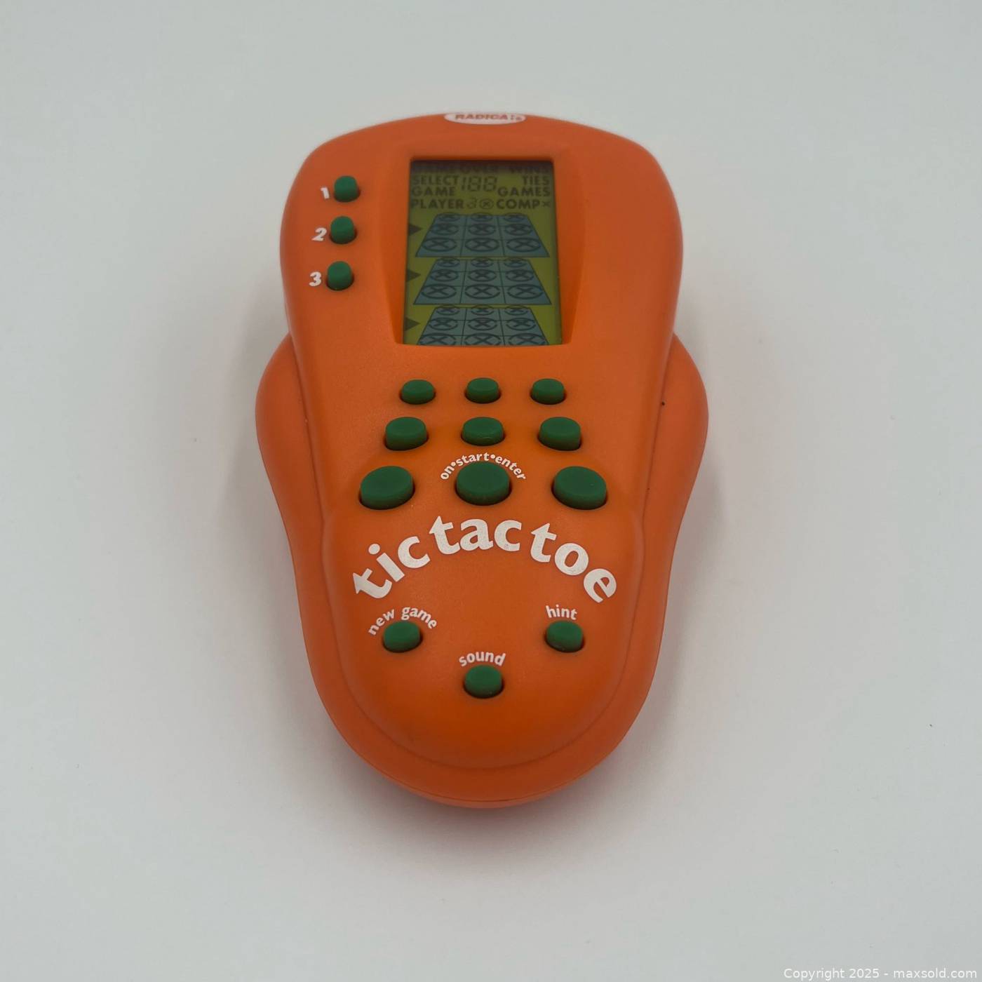 Battery handheld trivia and tic-tac-toe games | Maxsold