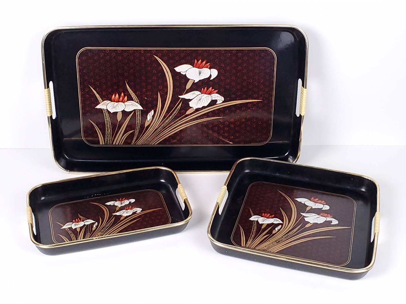 Set of 3 Japanese lacquerware trays | Maxsold