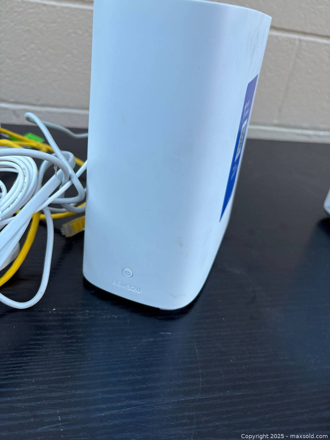 Xfinity and AT&T Wi-Fi gateways | Maxsold