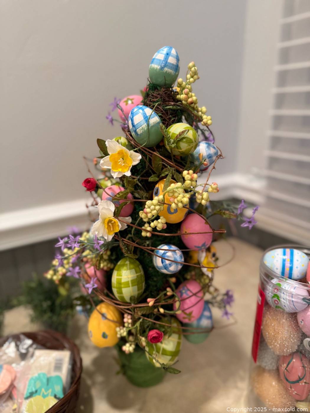Vintage Easter decor lot assorted pieces | Maxsold