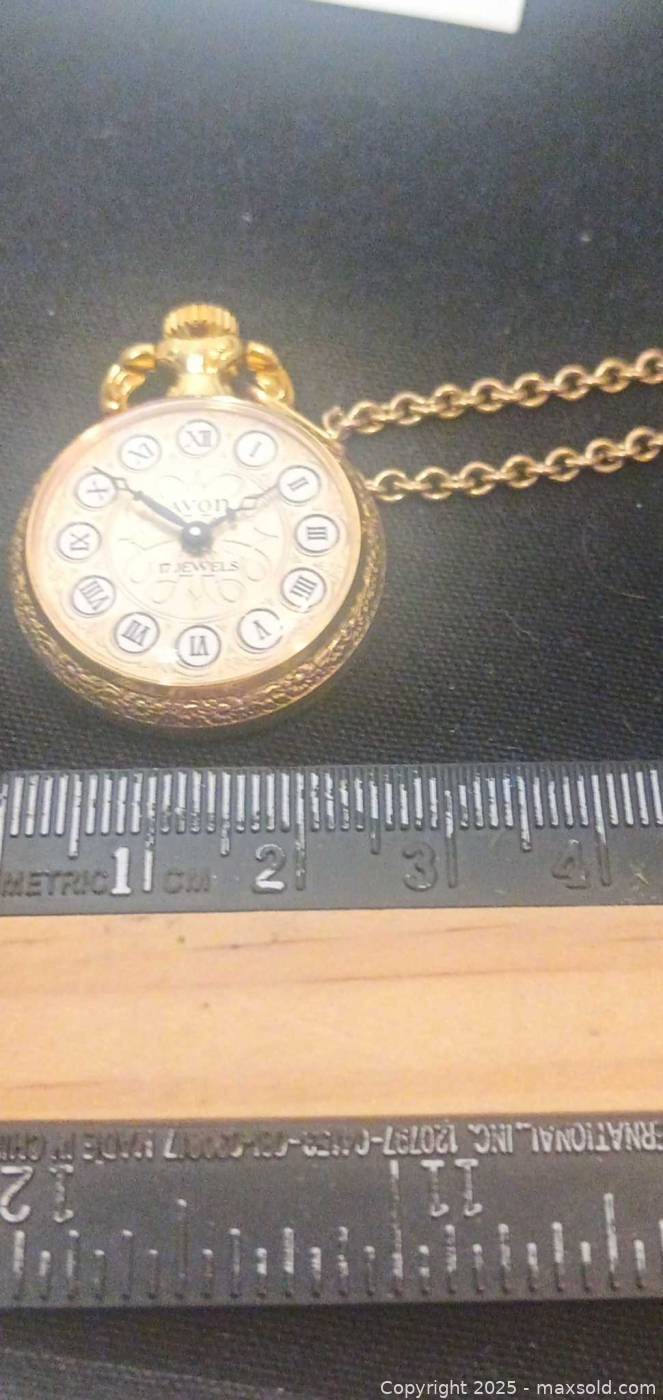 Avon 17 jewel mini pocket watch | Maxsold