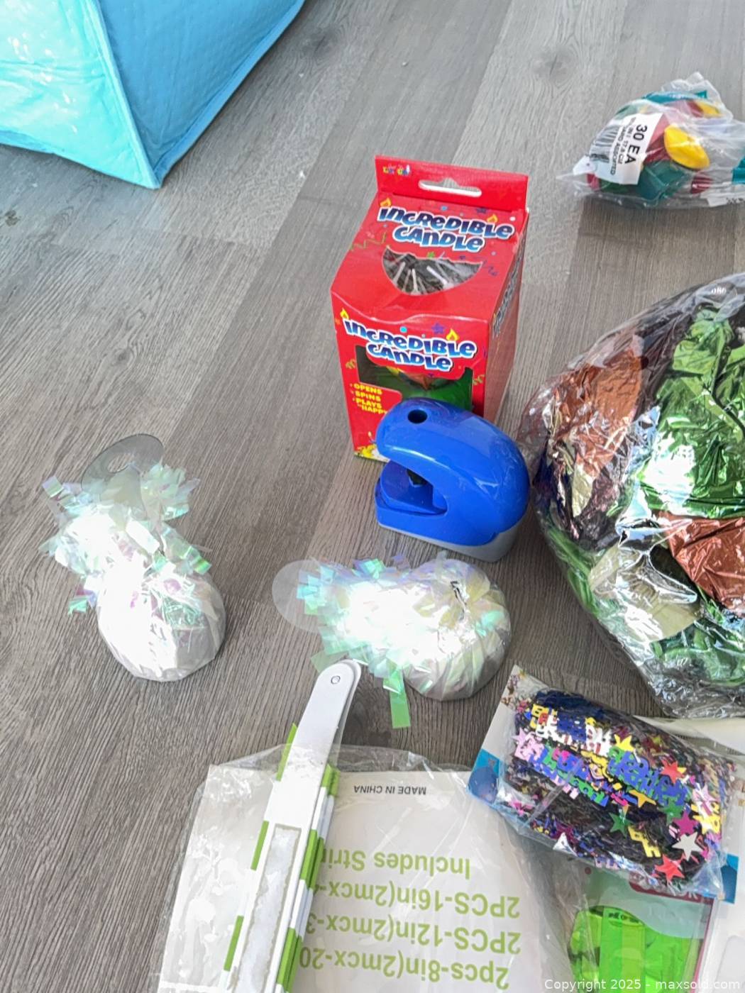 Party decorations & craft supply mixed lot | Maxsold