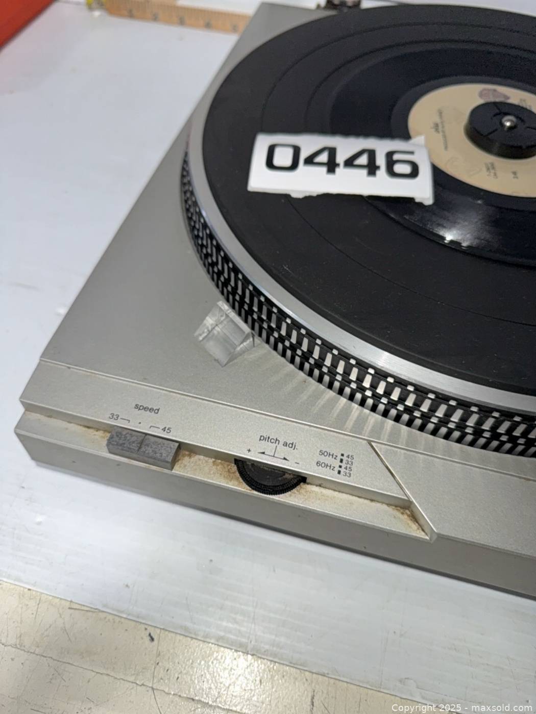 Technics SL-D2 Direct Drive Turntable | Maxsold