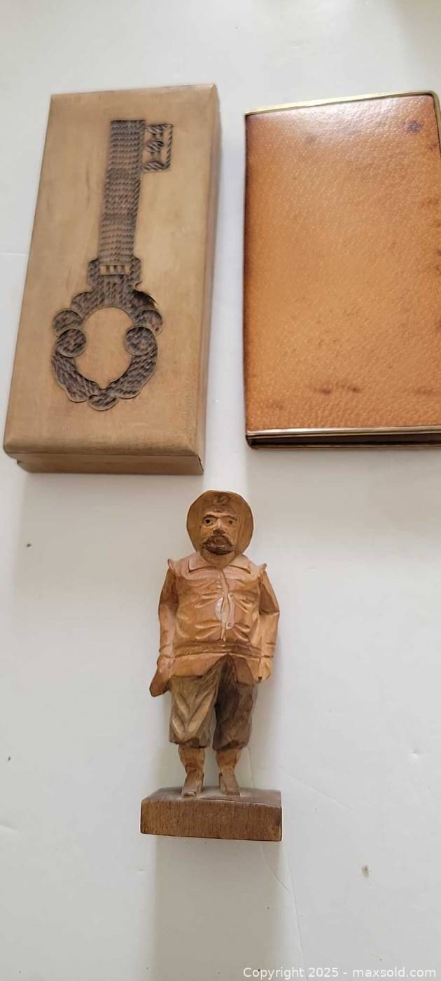 Wood key motif box, pigskin case, Quebec carving | Maxsold