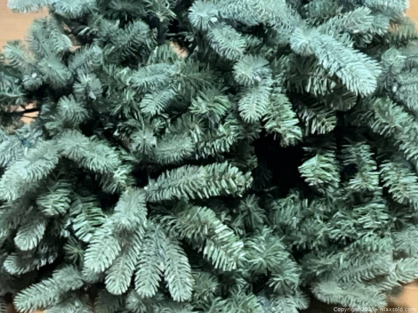 NOMA 7.5-ft LED Winston Christmas Tree | Maxsold