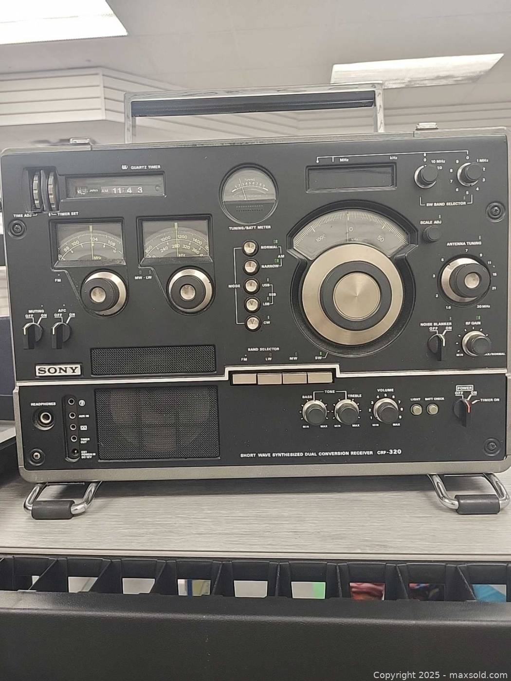 Sony CRF-320 World Zone shortwave radio | Maxsold