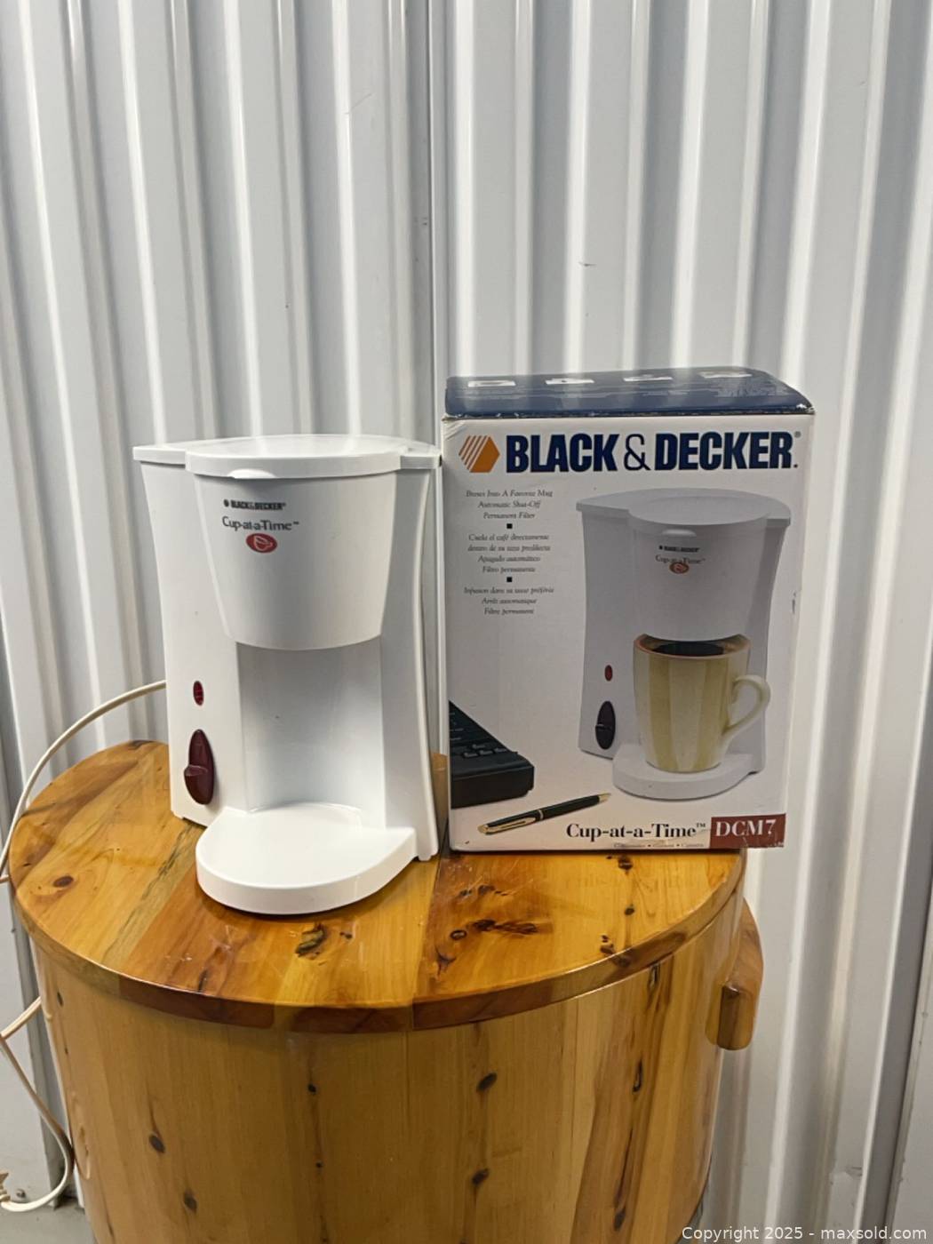 Black & Decker Cup-at-a-Time Coffee Maker & Honeywell Warm Mist ...