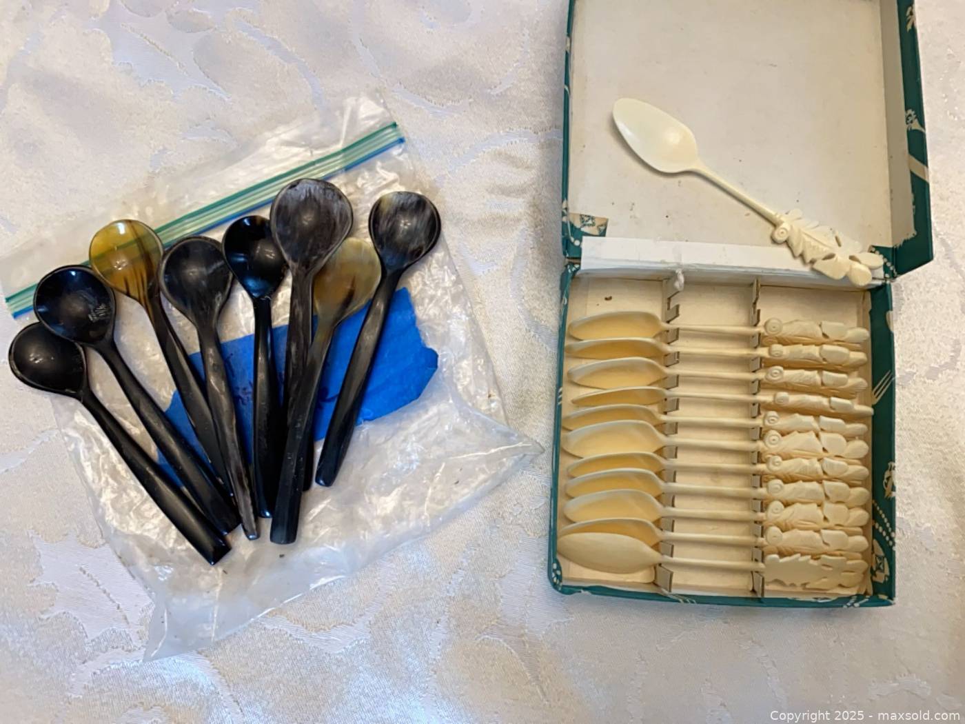 Carved Chinese spoons and horn spoons | Maxsold