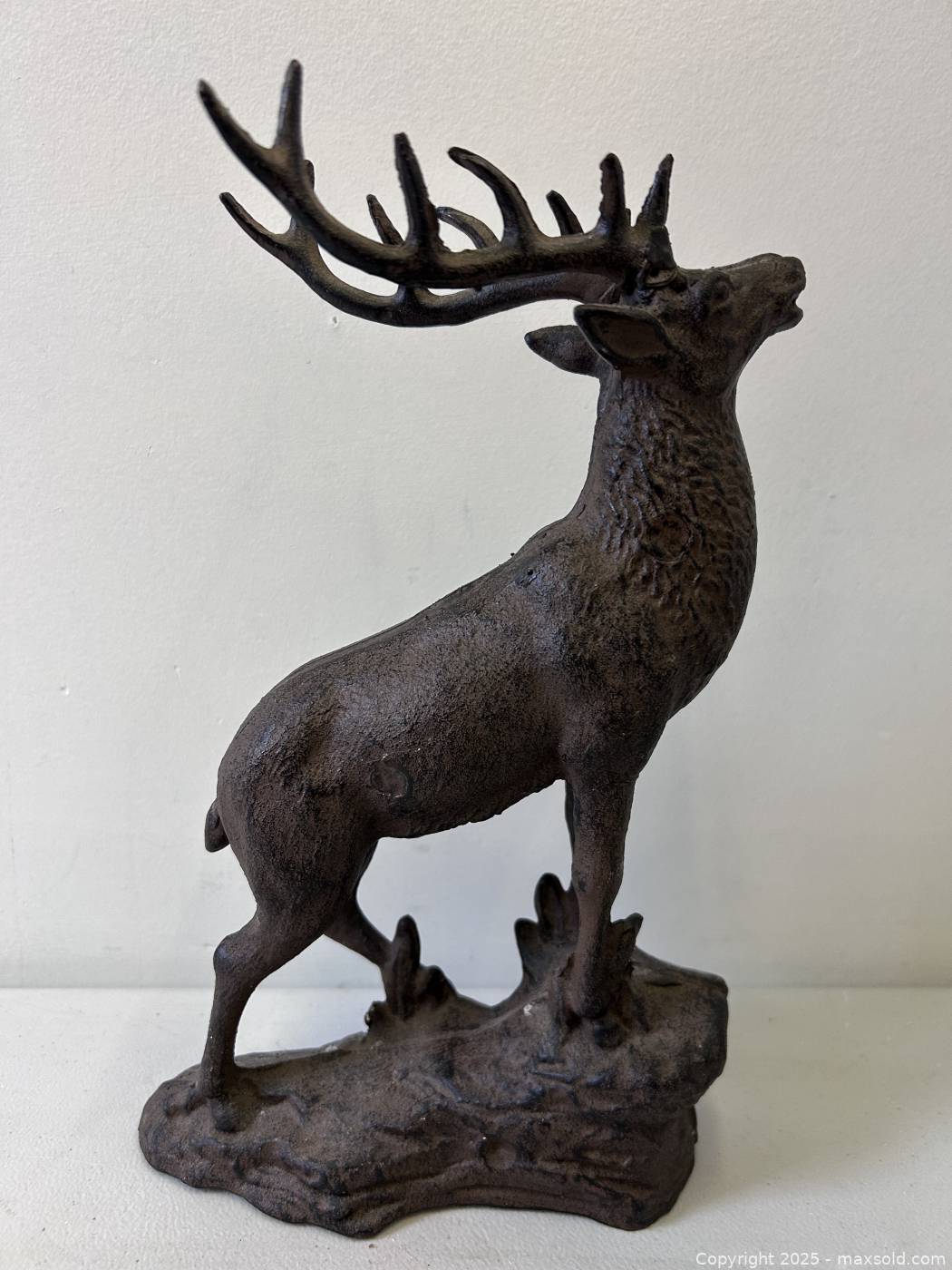 Antique cast iron stag doorstop sculpture 11" | Maxsold