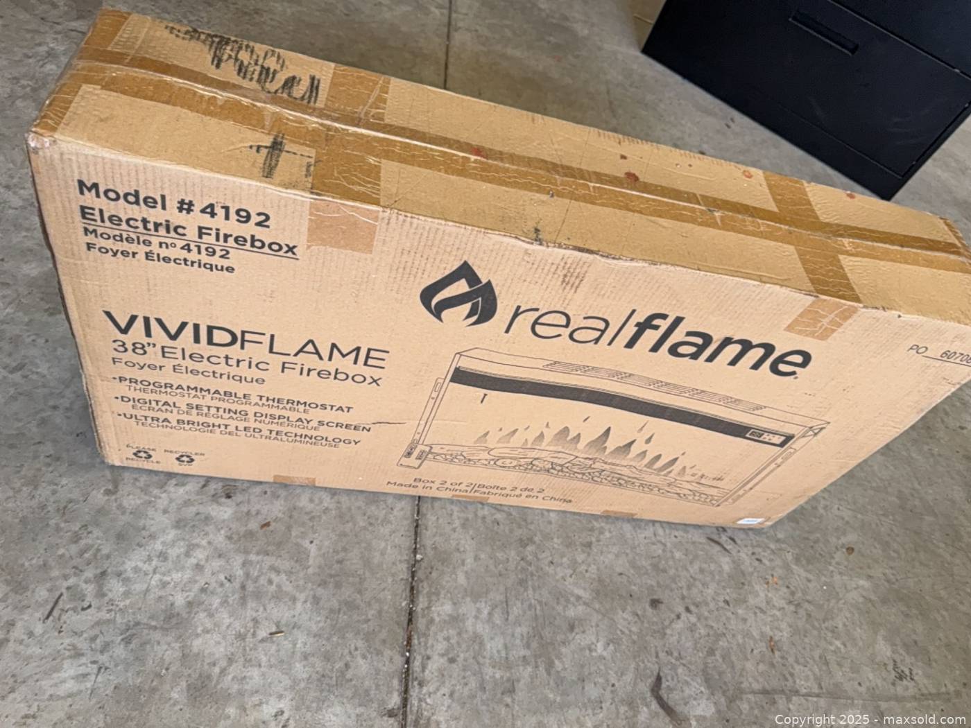 Real Flame VividFlame 38" electric firebox model 4192 | Maxsold