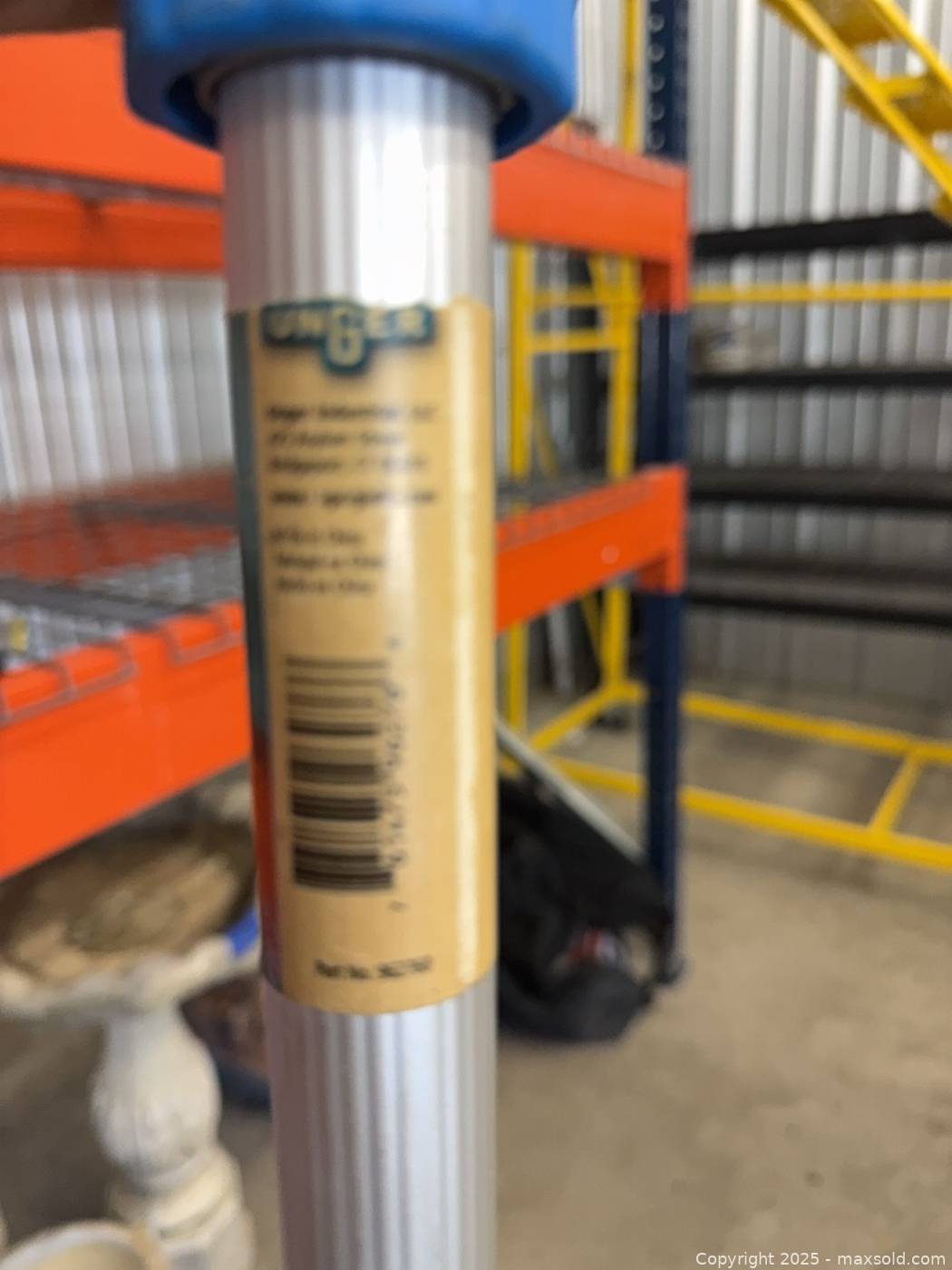 Unger 6-12 ft Aluminum Telescopic Pole | Maxsold