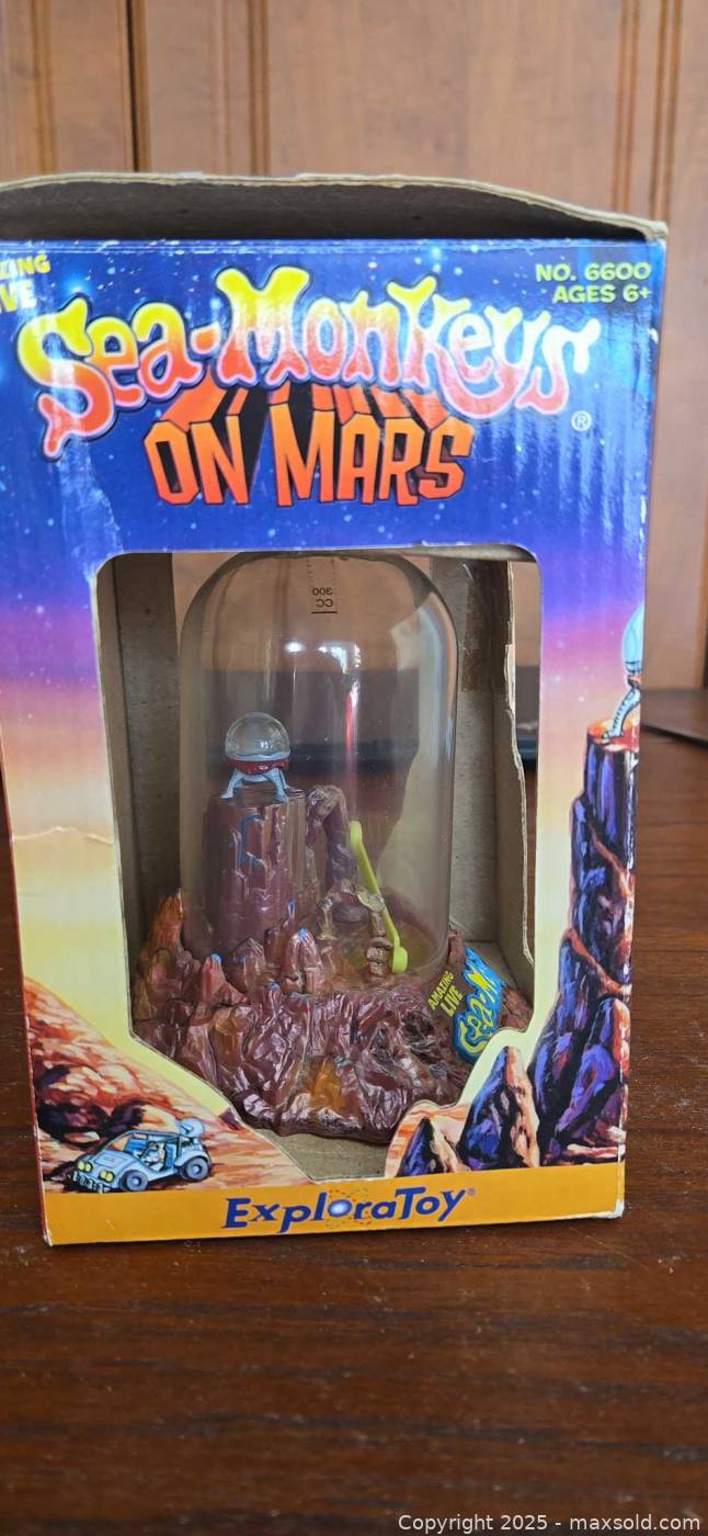 Sea-Monkeys On Mars live hatching kit | Maxsold