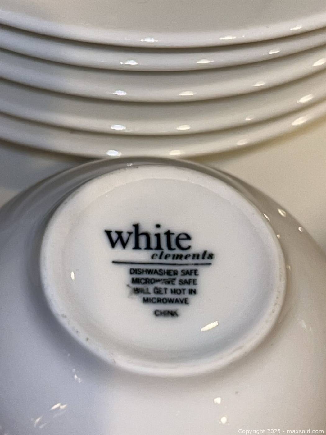 White Elements dinnerware, glass bowls, taco kit | Maxsold