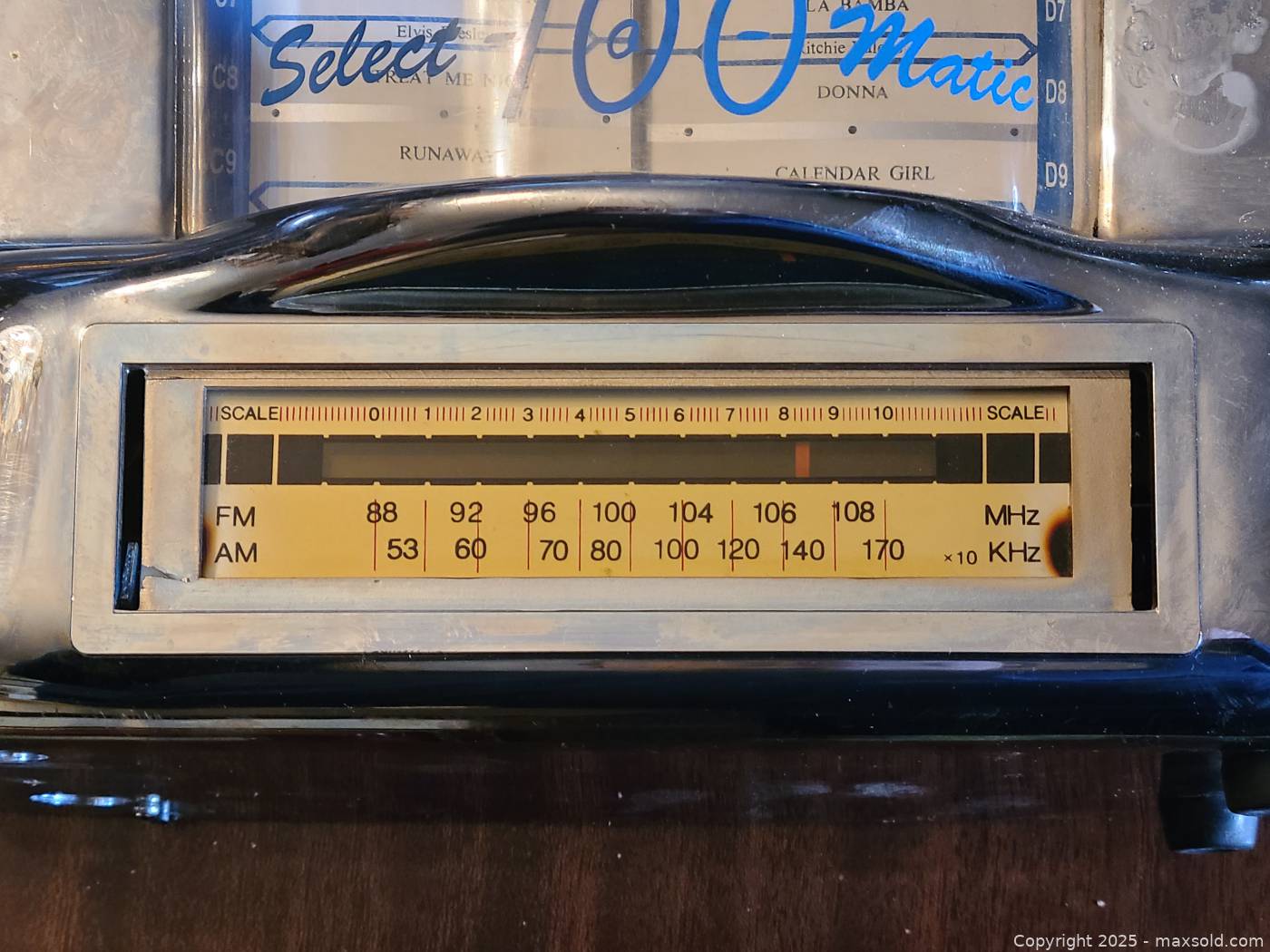 Crosley Pepsi-Cola Tabletop Jukebox AM/FM Radio | Maxsold