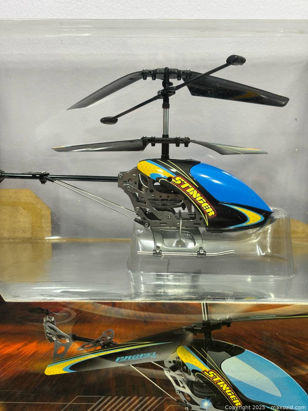 Propel RC Stinger 3-Channel IR Gyro Helicopters | Maxsold