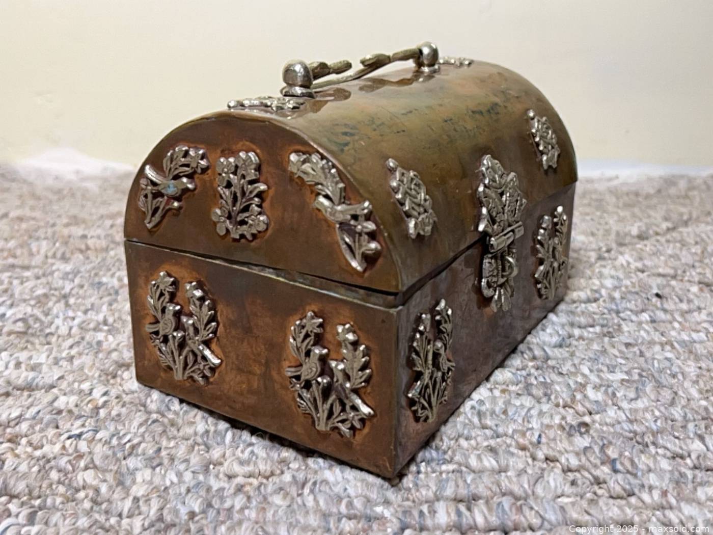 Copper decorative storage chest | Maxsold