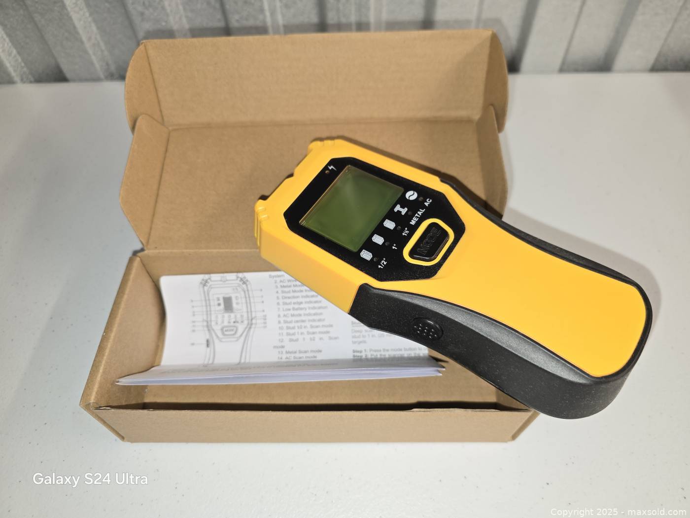 5-in-1 Stud Finder and Wall Scanner | Maxsold