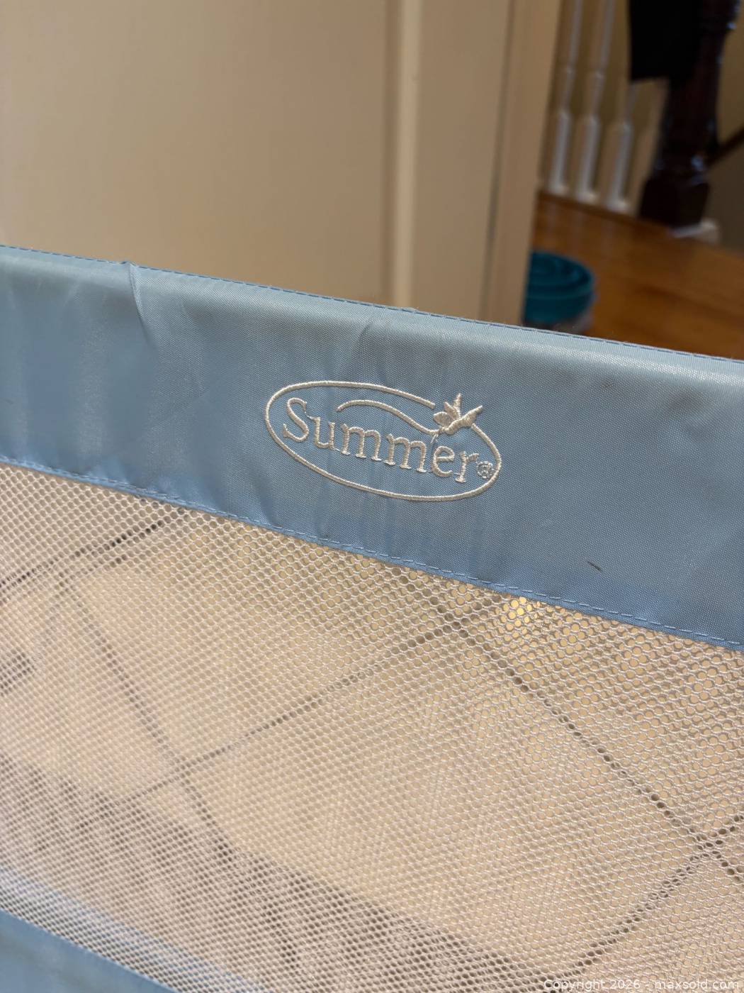 Summer Infant fold-down bed rail 42.5" | Maxsold