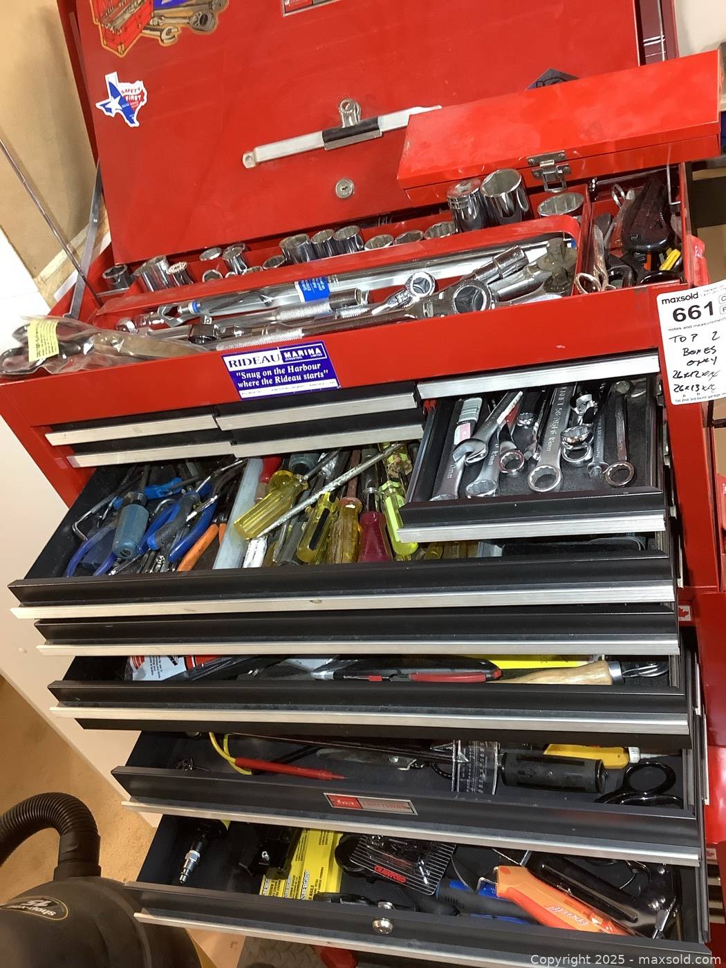 Assorted mechanic hand tools | Maxsold