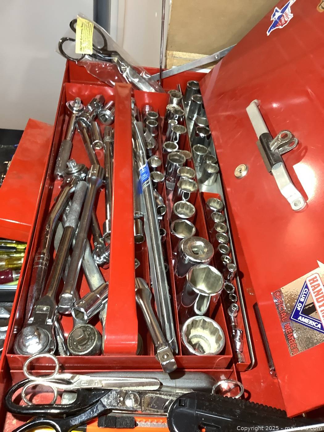Assorted mechanic hand tools | Maxsold