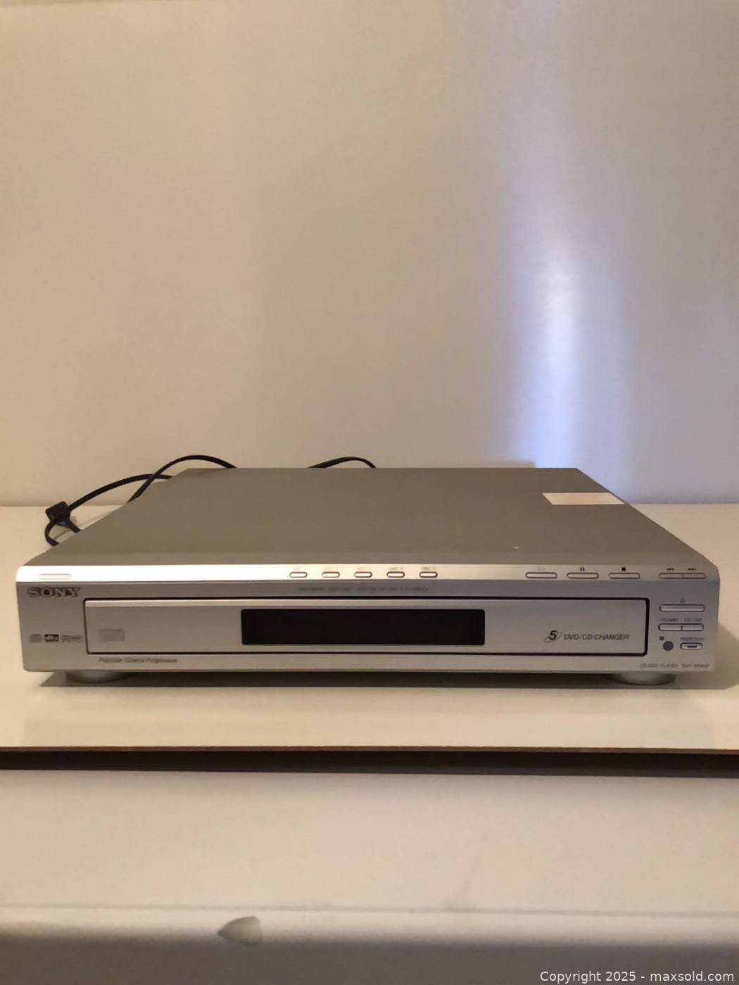 Sony 5-Disc DVD/CD Player | Maxsold