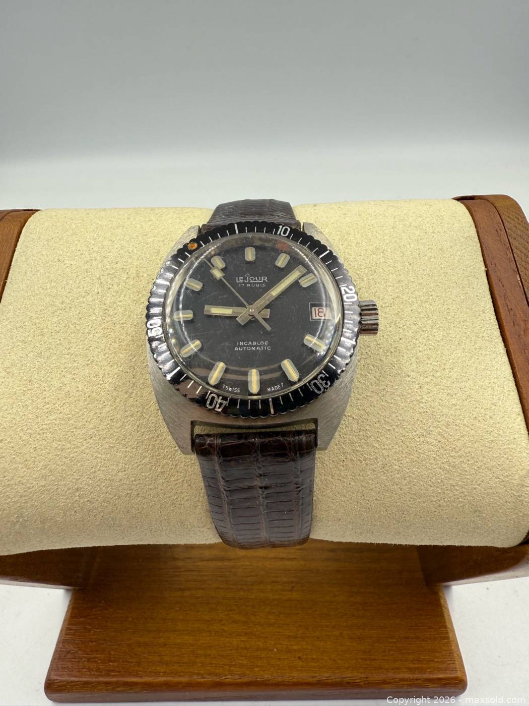 Le Jour Incabloc Automatic Watch | Maxsold