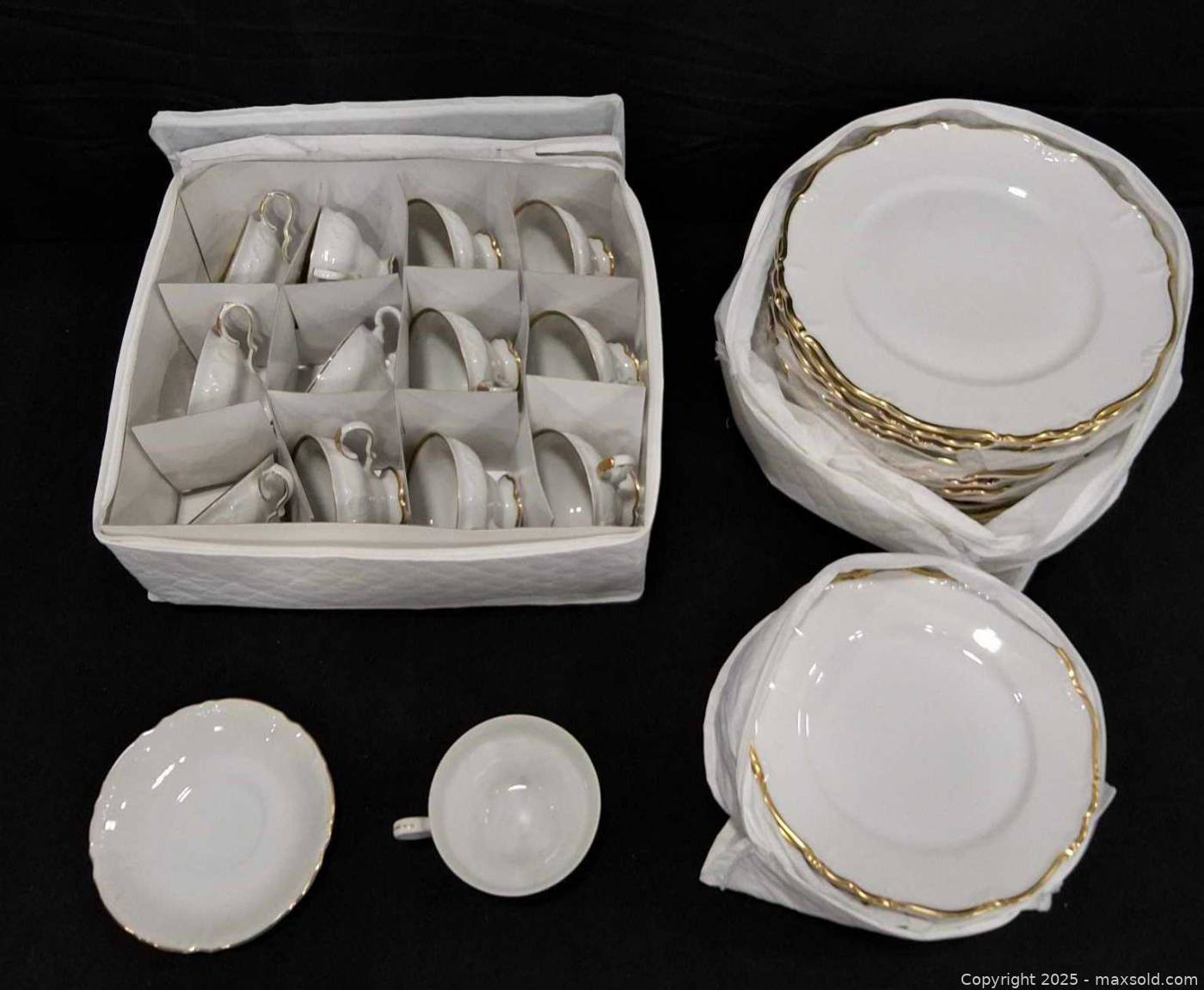 Edelstein white and gold porcelain dinnerware set | Maxsold