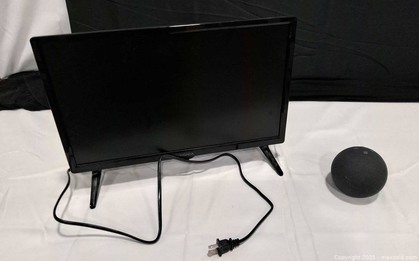 Insignia TV/Monitor and Amazon Echo Device | Maxsold