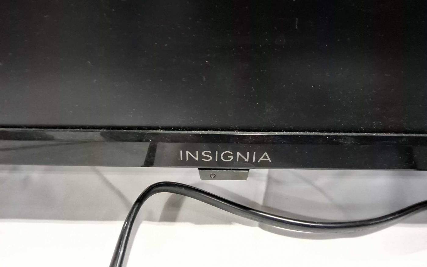 Insignia TV/Monitor and Amazon Echo Device | Maxsold