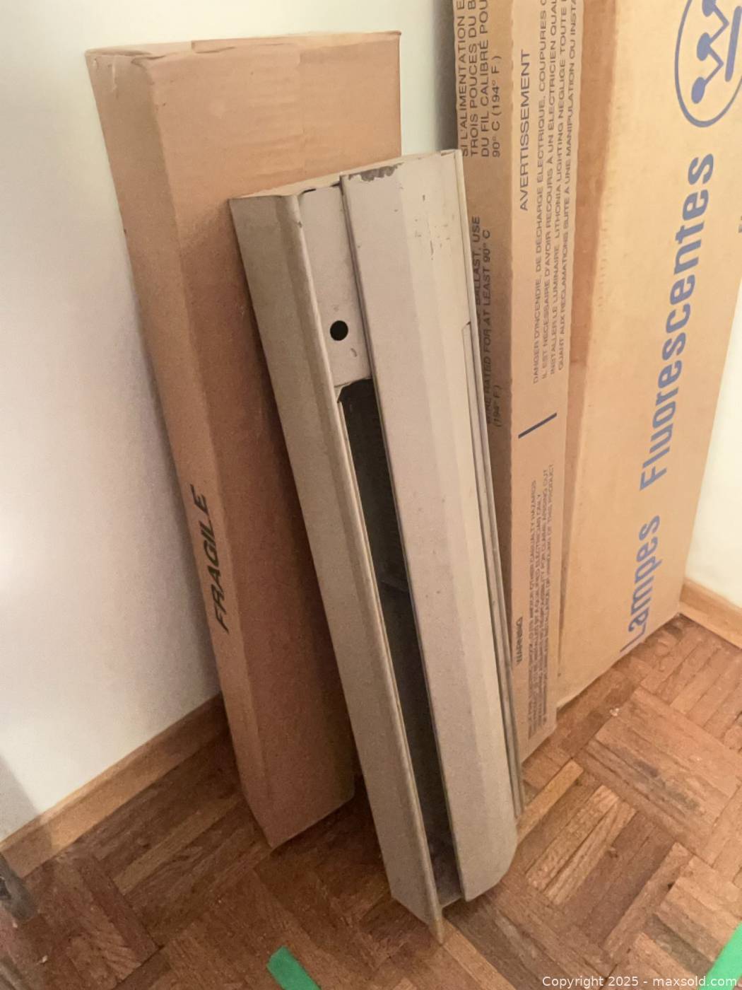 Westinghouse 4 ft Fluorescent Strip Fixture & Baseboard Heater | Maxsold