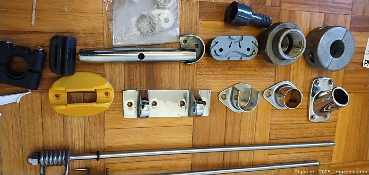 Assorted Marine Boat Hardware 40–60 pcs | Maxsold