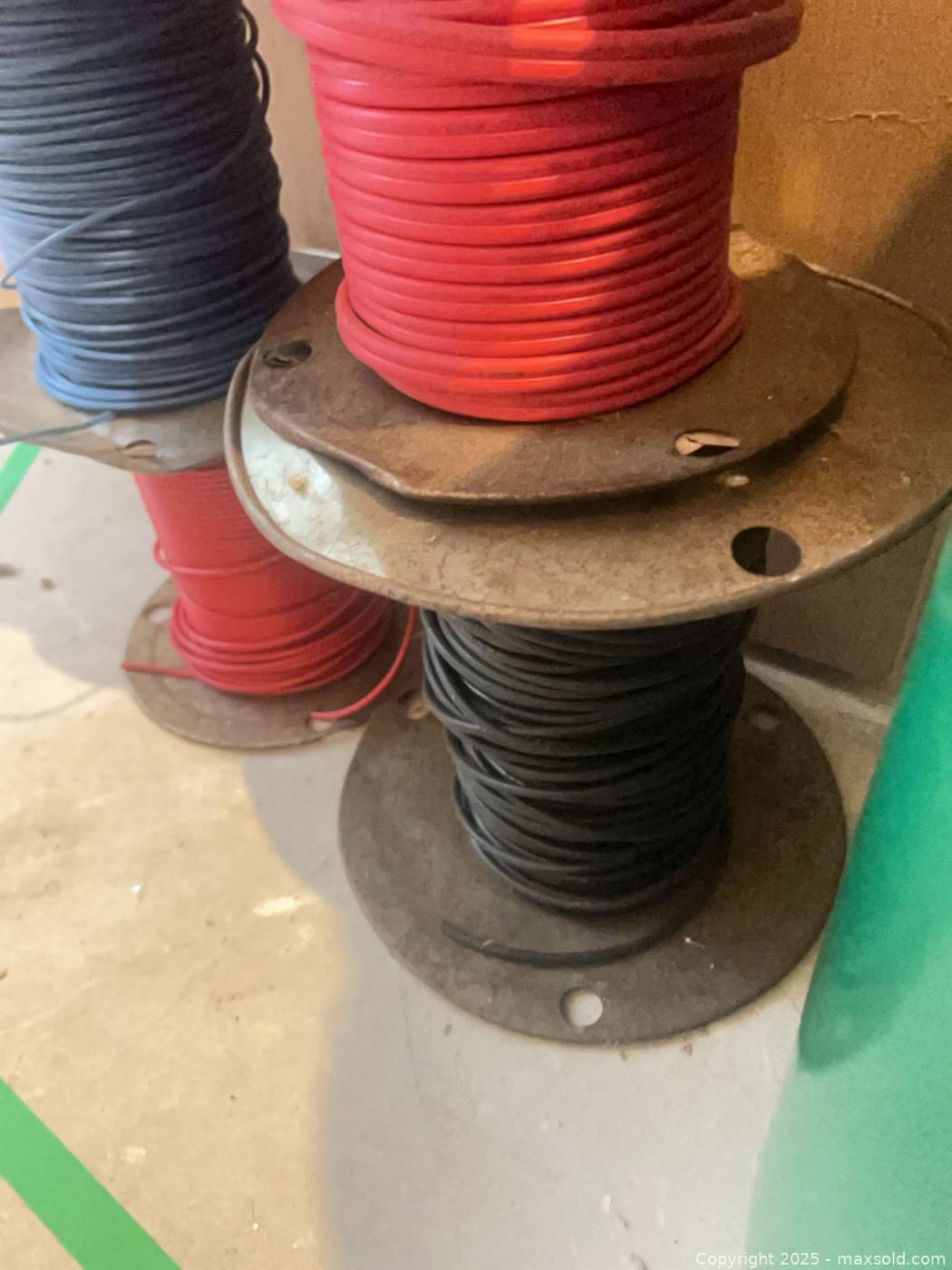 Insulated copper hookup wire spools and loose coils | Maxsold