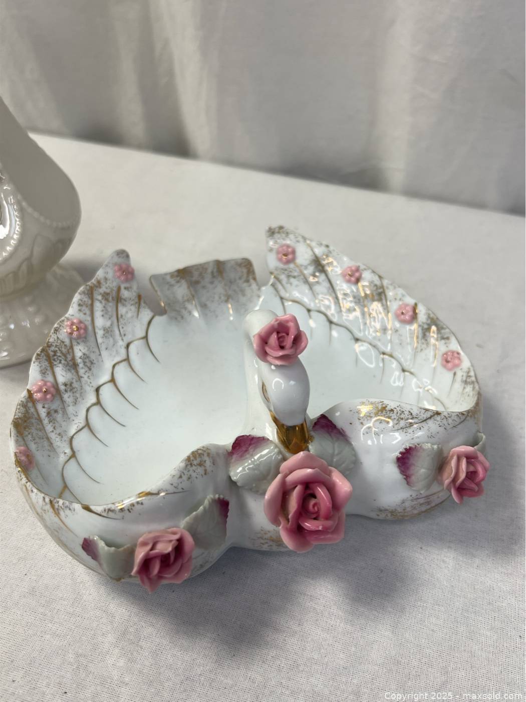 Porcelain bud vase and swan trinket dish with pink roses | Maxsold