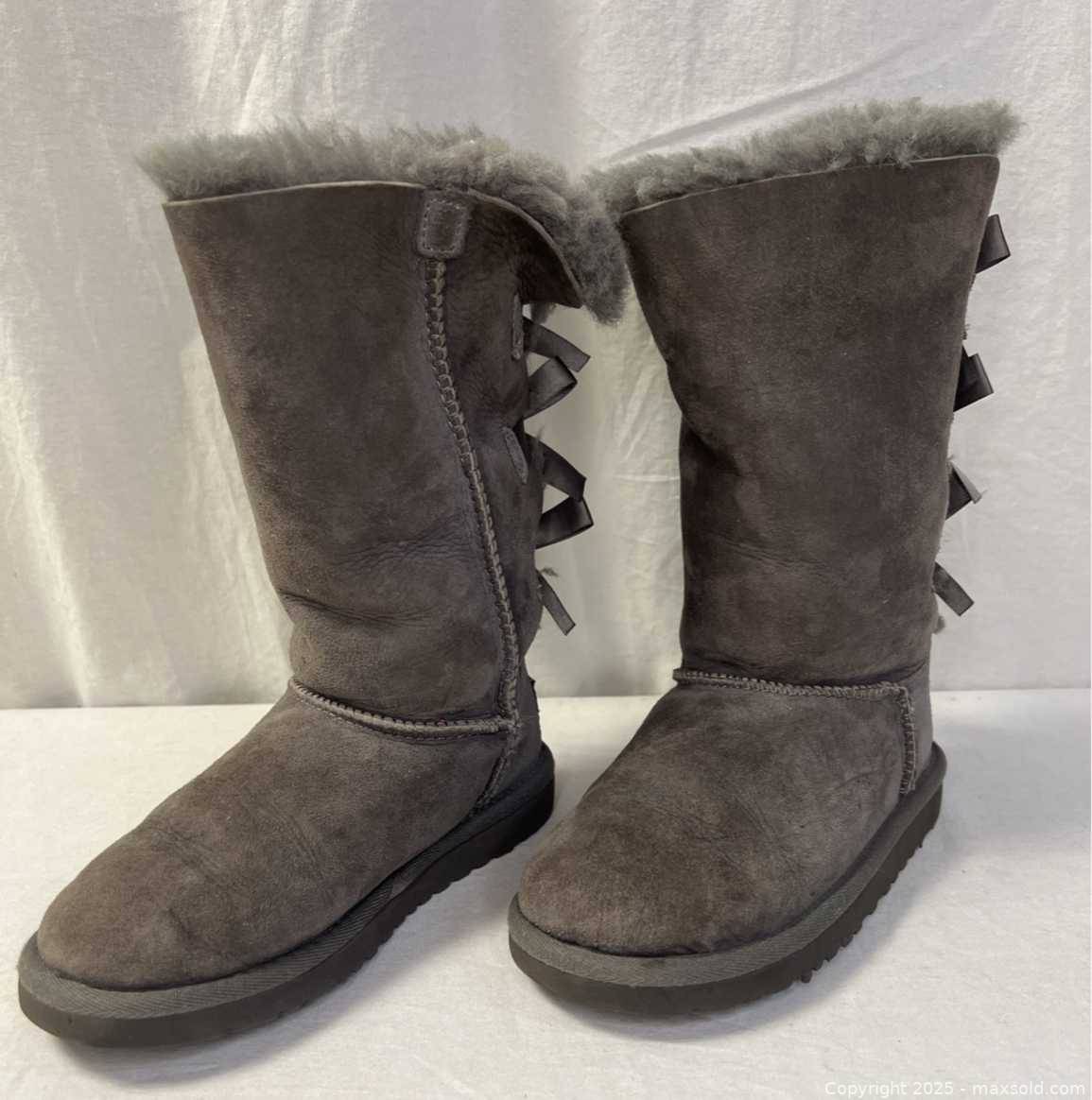 UGG Australia gray suede youth boots 13Y | Maxsold