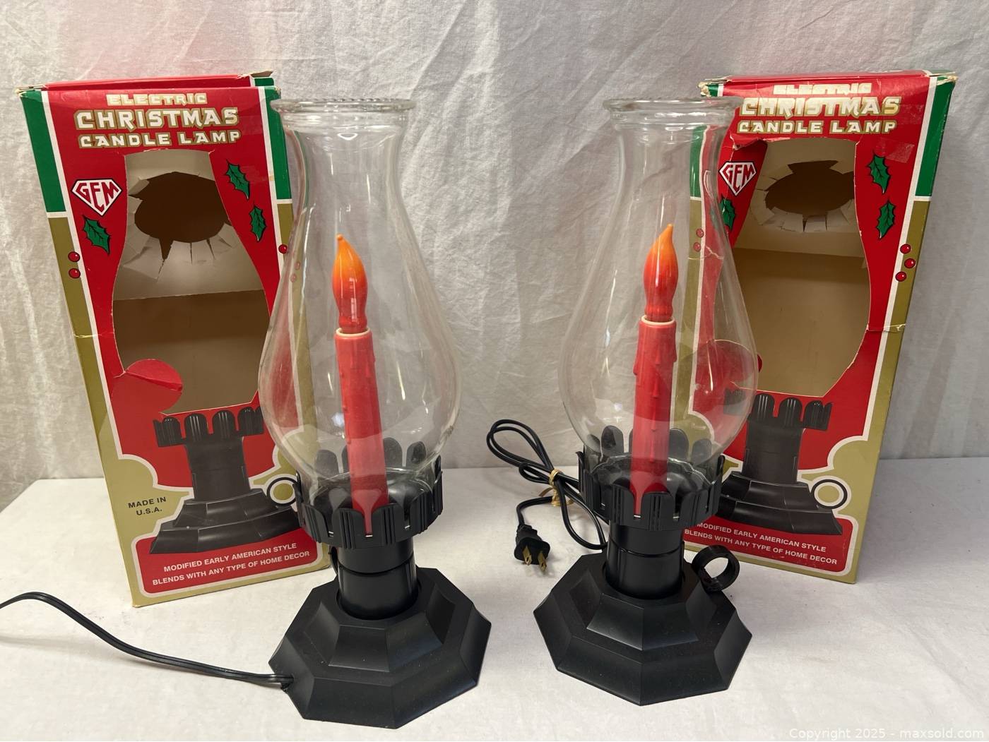 Vintage electric Christmas candle lamps pair with boxes | Maxsold