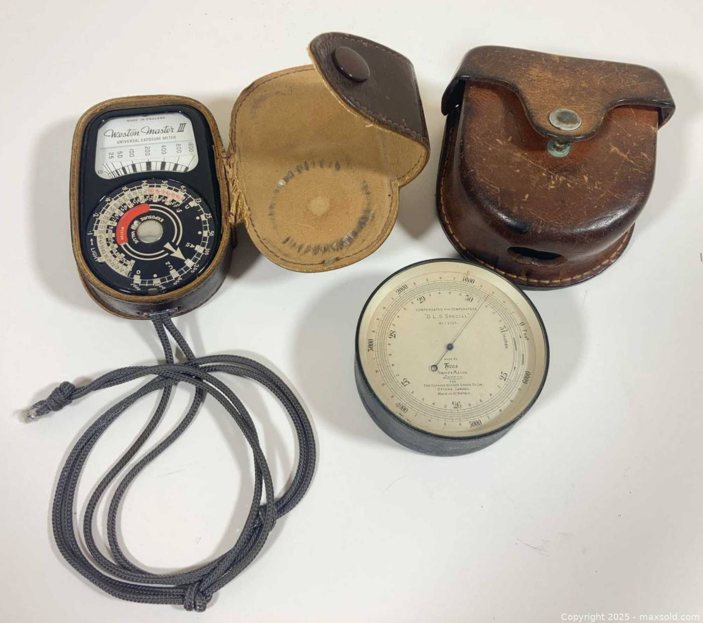 Weston Master III light meter and Tycos altimeter barometer | Maxsold
