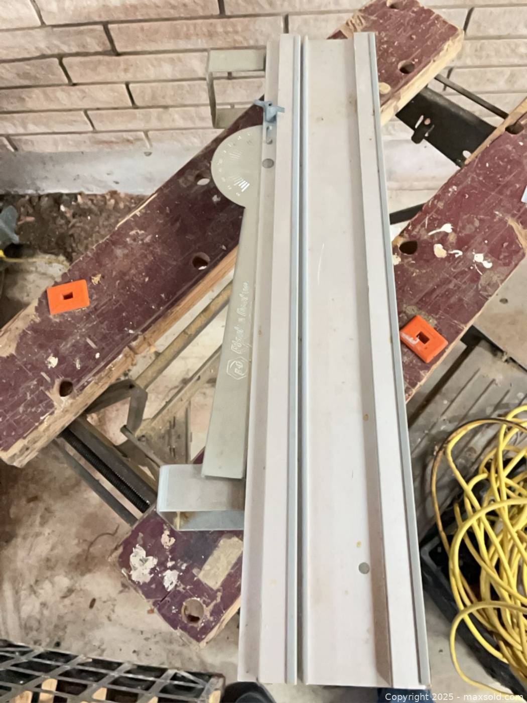 Black & Decker Workmate, Miter Mate, Extension Cords | Maxsold