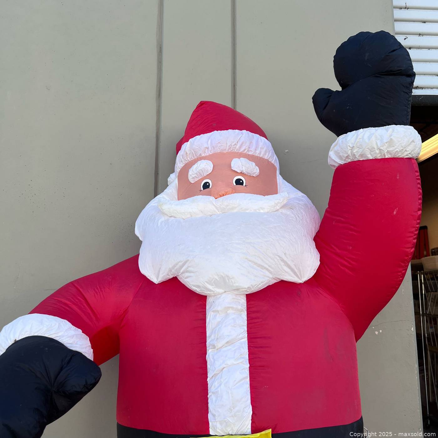 Giant 8-Foot Airblown Inflatable Waving Santa Claus | Maxsold