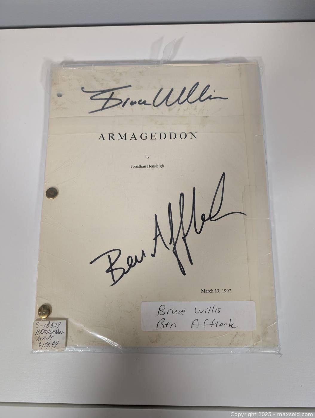 Armageddon script signed by Bruce Willis & Ben Affleck | Maxsold