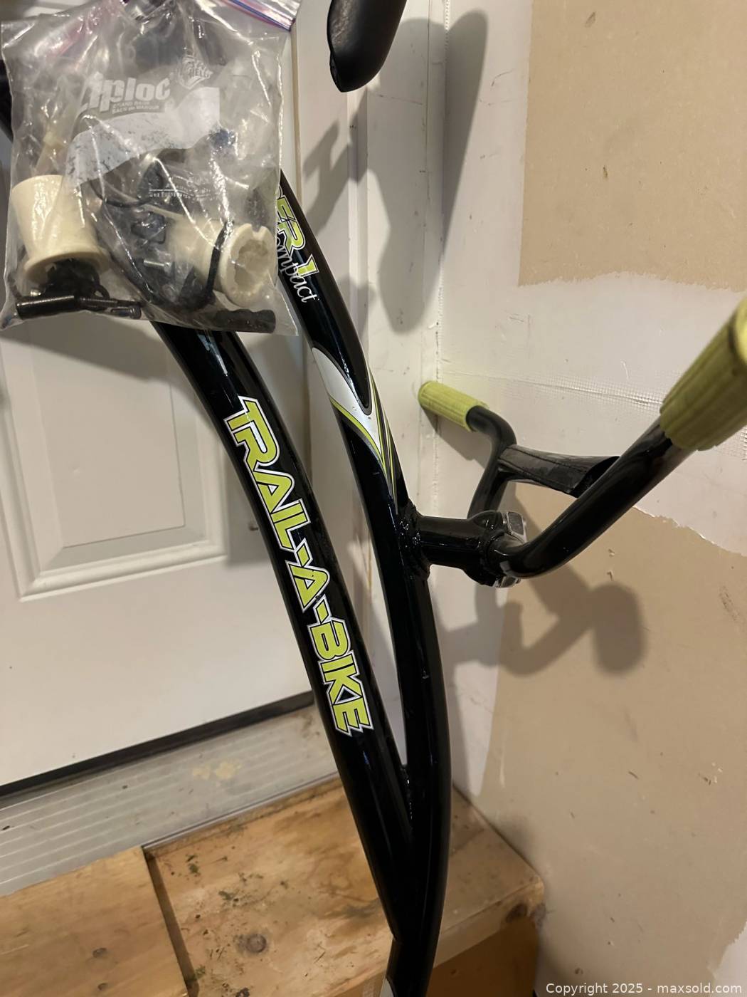 Adams Folder Compact Trail-A-Bike | Maxsold