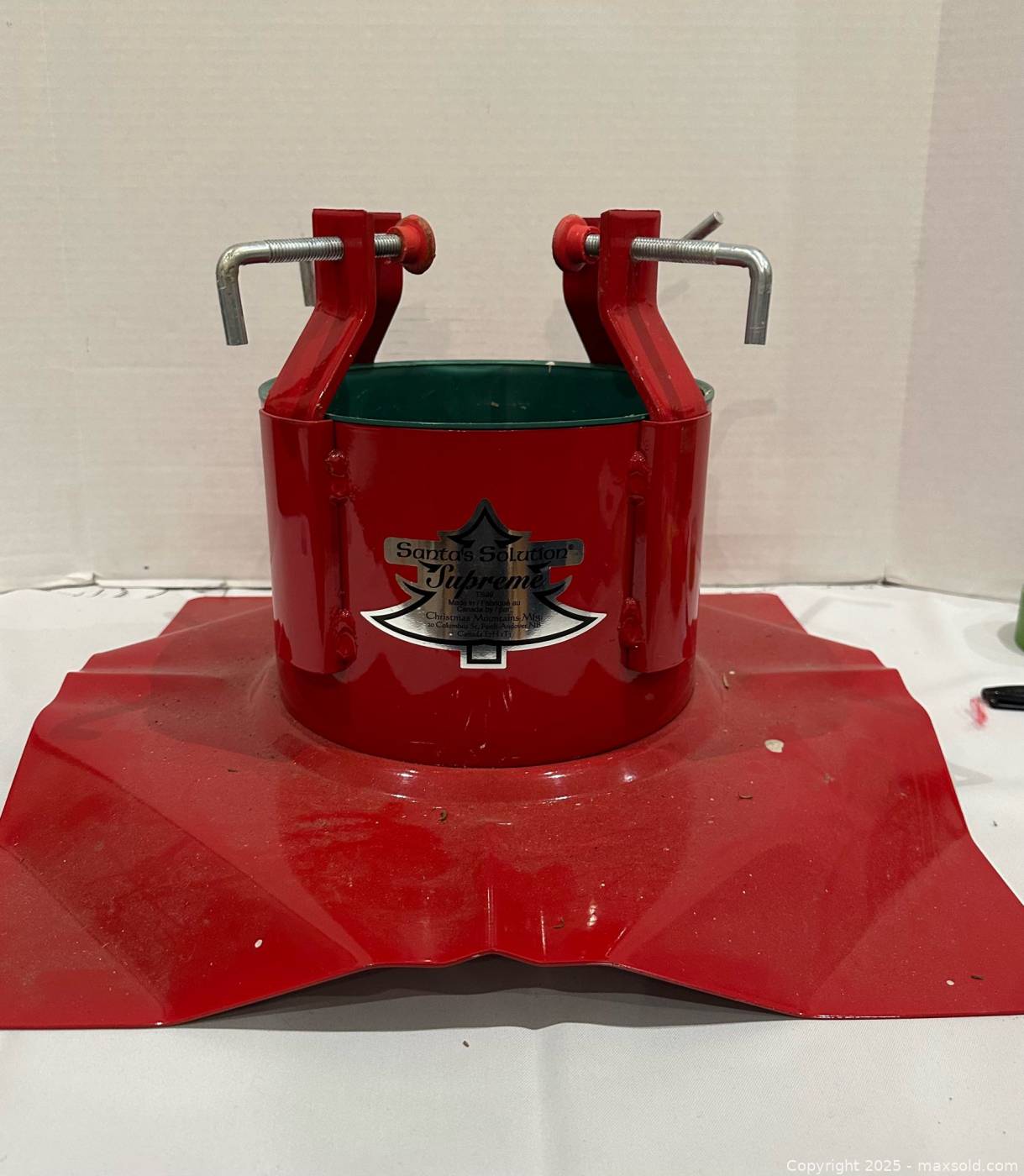 Santa's Solution Supreme Christmas Tree Stand | Maxsold