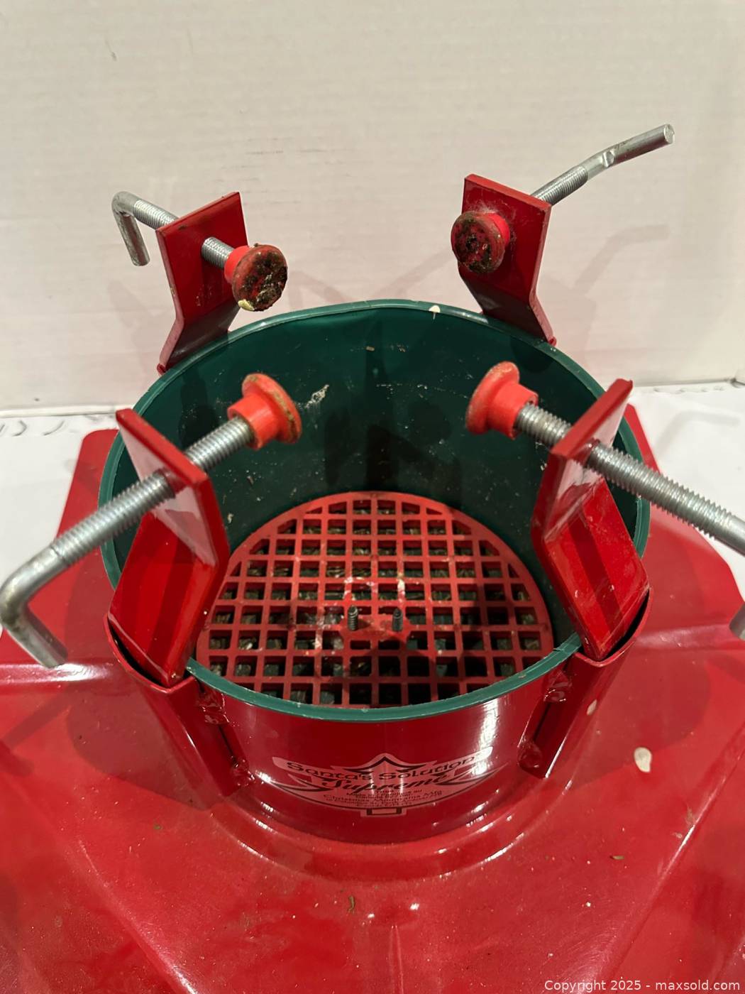 Santa's Solution Supreme Christmas Tree Stand | Maxsold