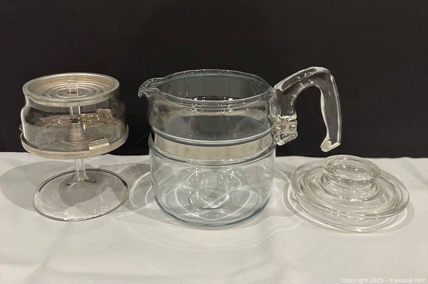Pyrex glass coffee percolator 4-cup | Maxsold