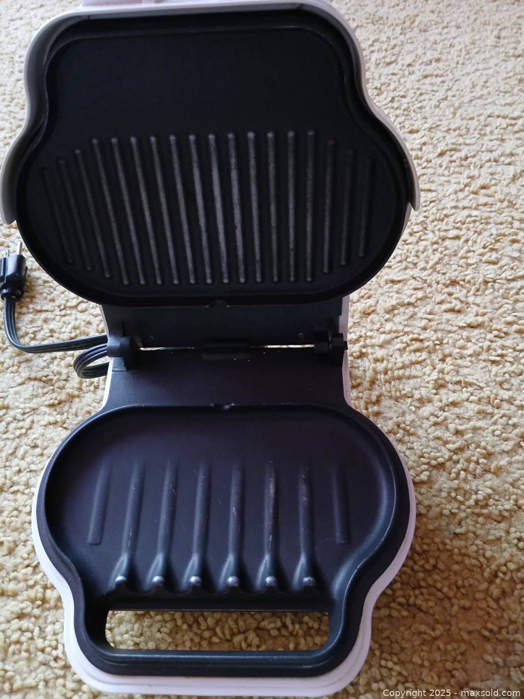 George Foreman Lean Mean Fat Reducing Grilling Machine | Maxsold