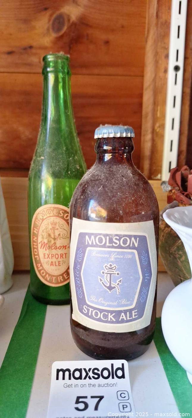 Vintage Molson beer bottles | Maxsold